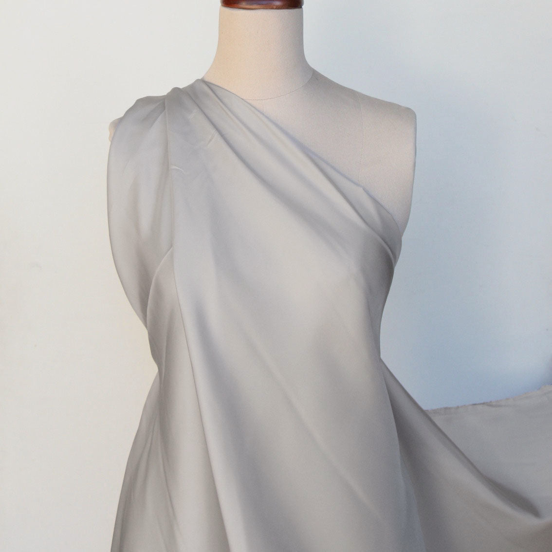 Pearl Grey Rayon Lining (120cm wide)