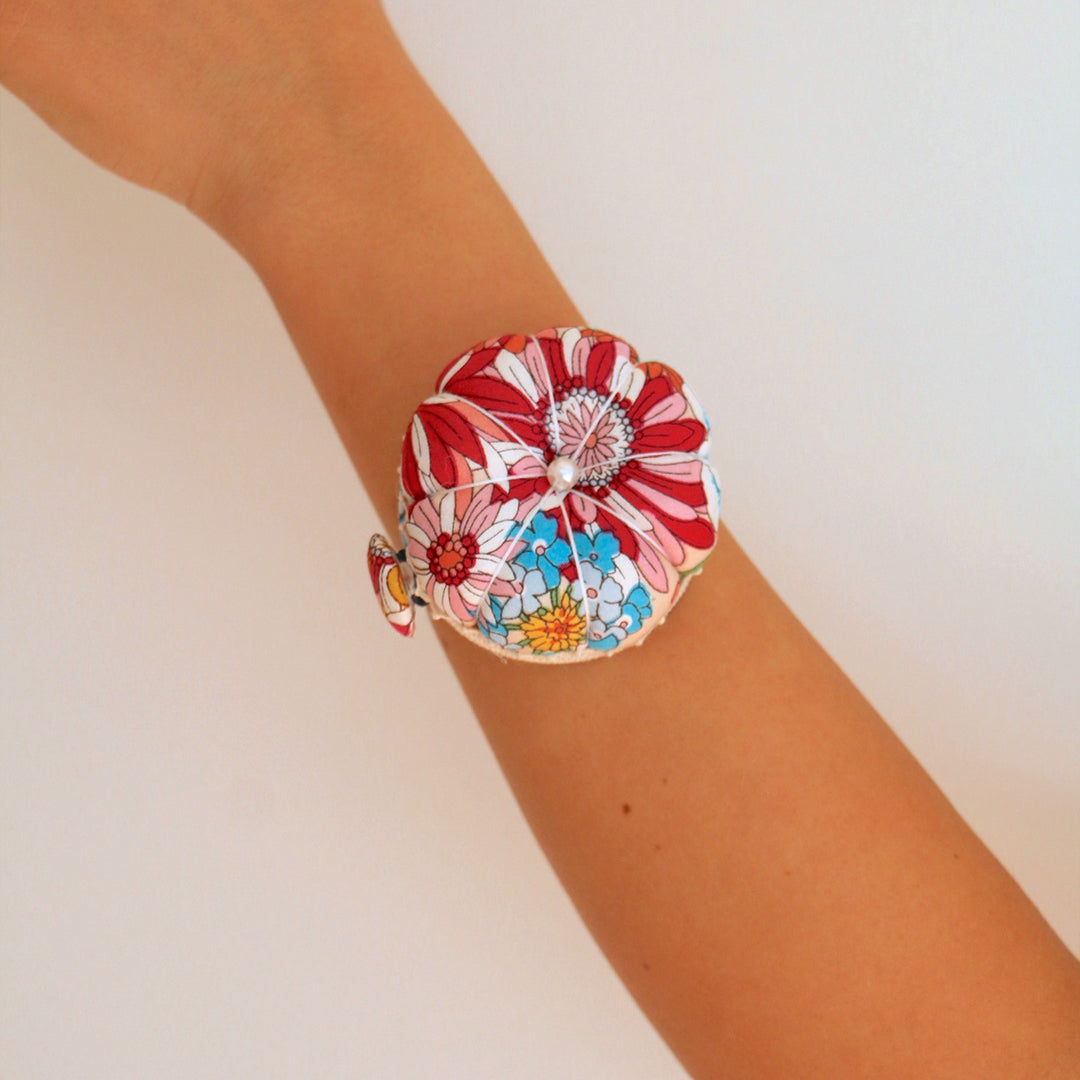Wrist Pin Cushion - Red